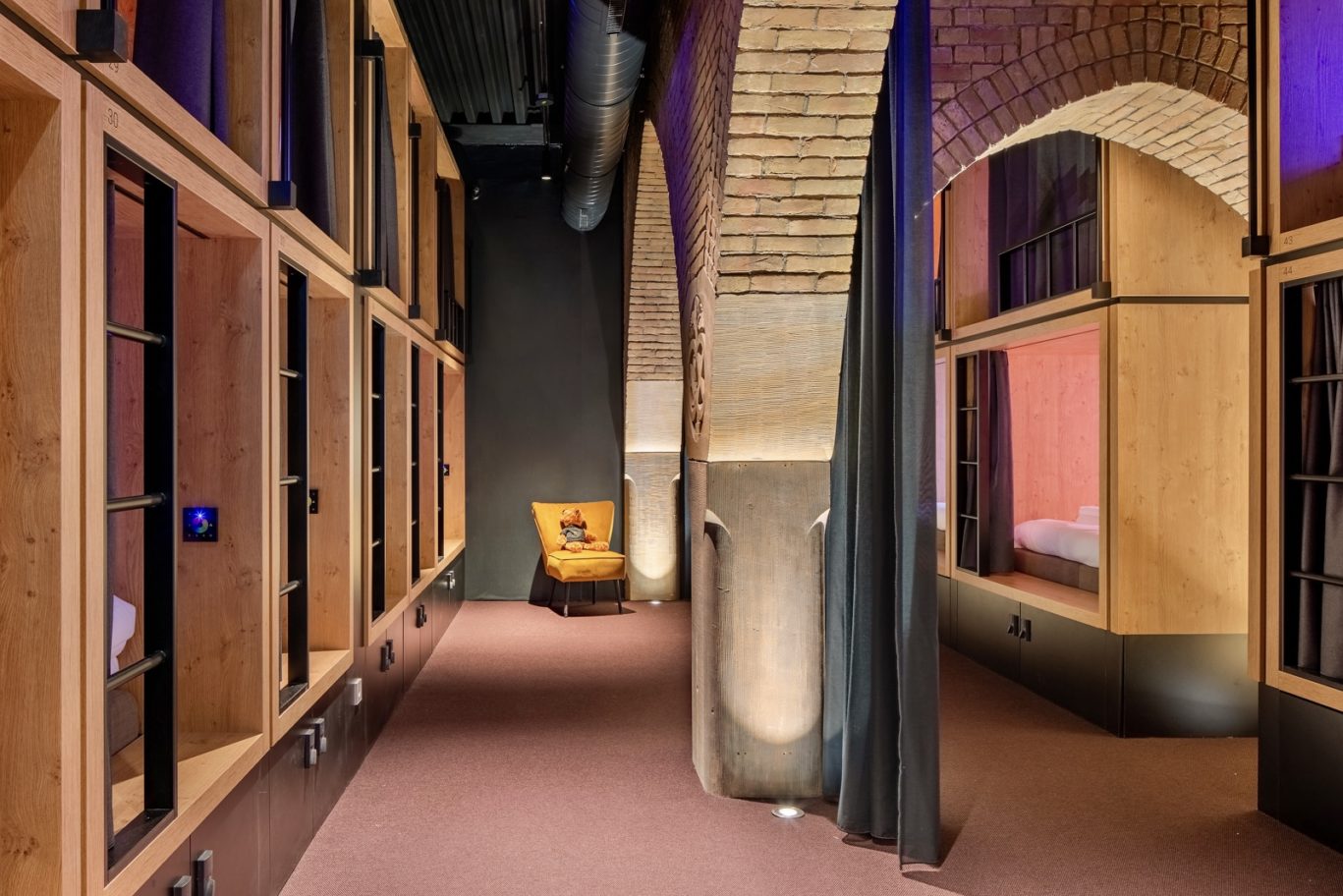 Bunk Hotels Amsterdam & Utrecht - Images and Photos